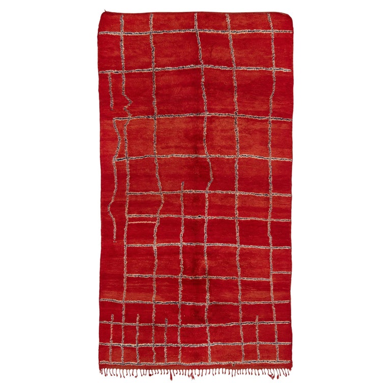 Tapis marocain rouge vif En vente sur 1stDibs