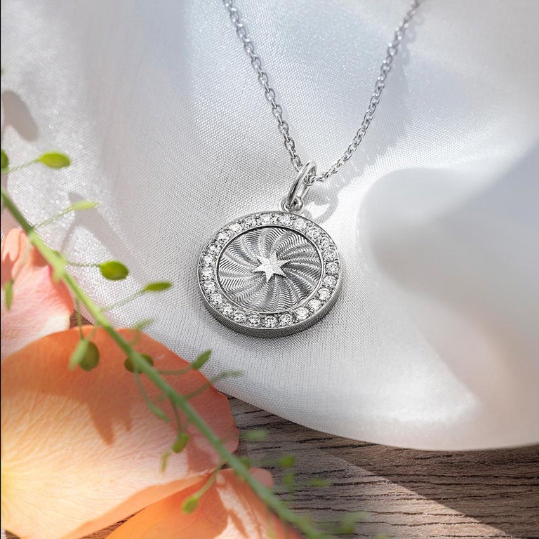Round Disc Pendant with Star 18k White Gold Silver Enamel 24 Diamonds 0 ...