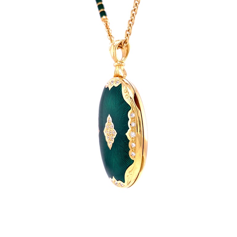 Oval Locket 18k Yellow Gold Emerald Green Enamel Guilloche 25 Diamonds ...