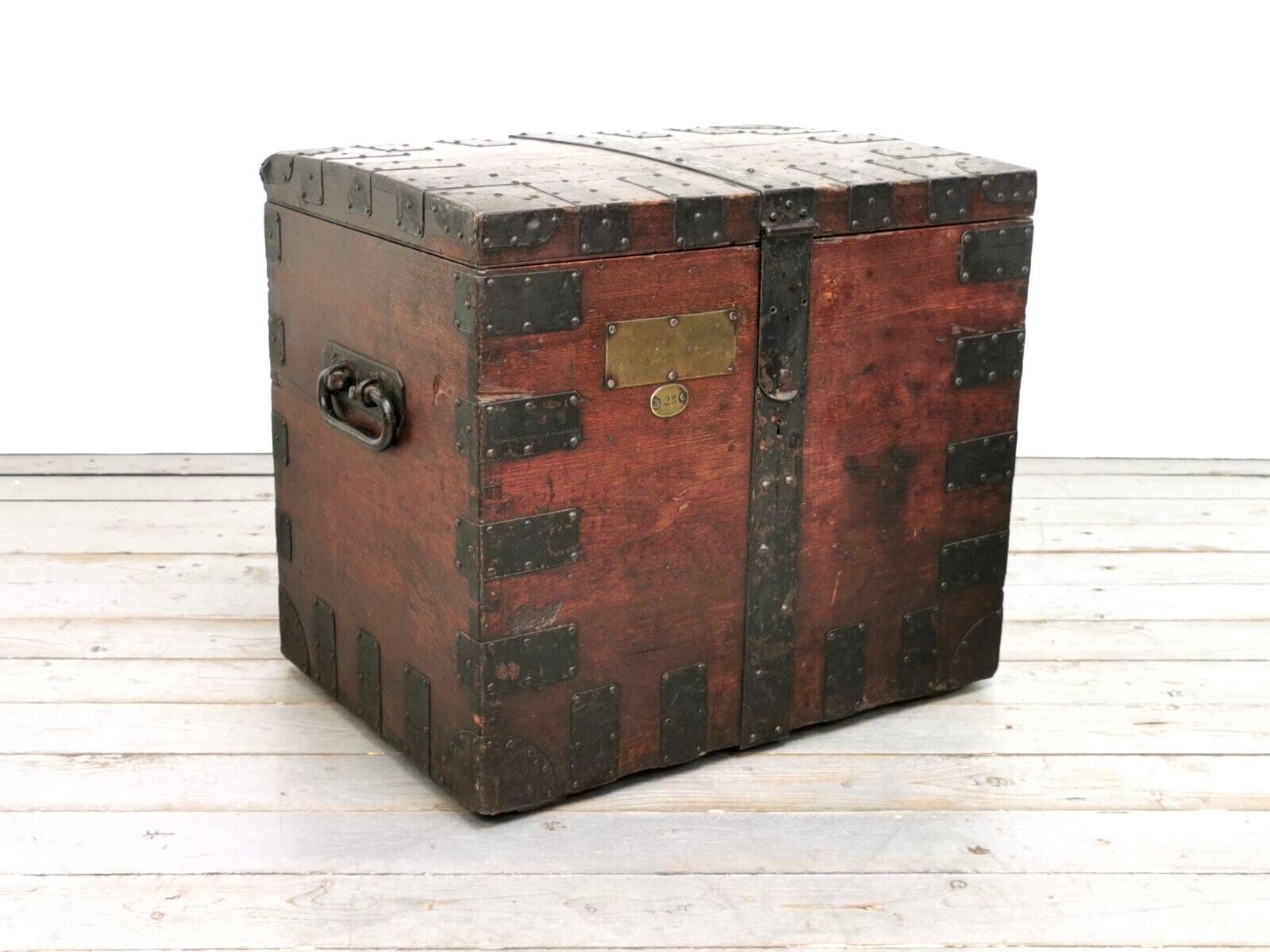 Victoria Hunt and Roskell Antique Solid Hard Wood Trunk Chest For Sale ...
