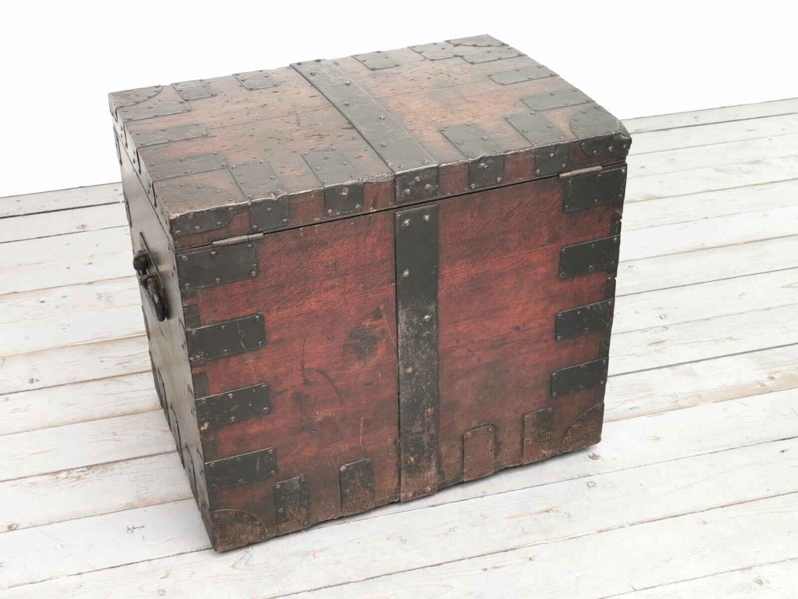 Victoria Hunt and Roskell Antique Solid Hard Wood Trunk Chest For Sale ...