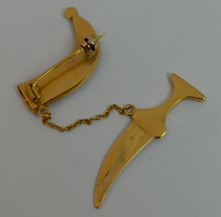 Victorian 15 Carat Gold Khanjar Dagger and Scabbard Brooch, circa 1880 ...