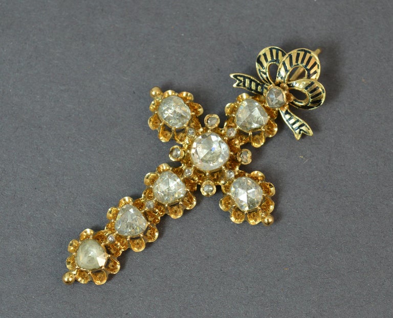 Victorian 15 Carat Gold 4 Carat Rose Cut Diamond Cross Pendant For Sale at 1stDibs