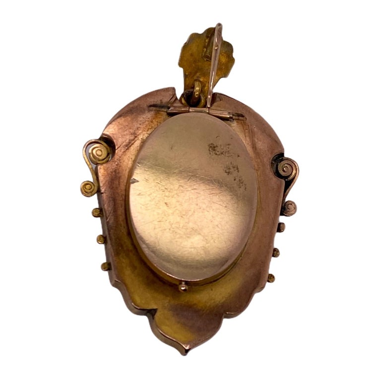 Victorian 18 Karat Yellow Gold Antique Locket Pendant at 1stDibs