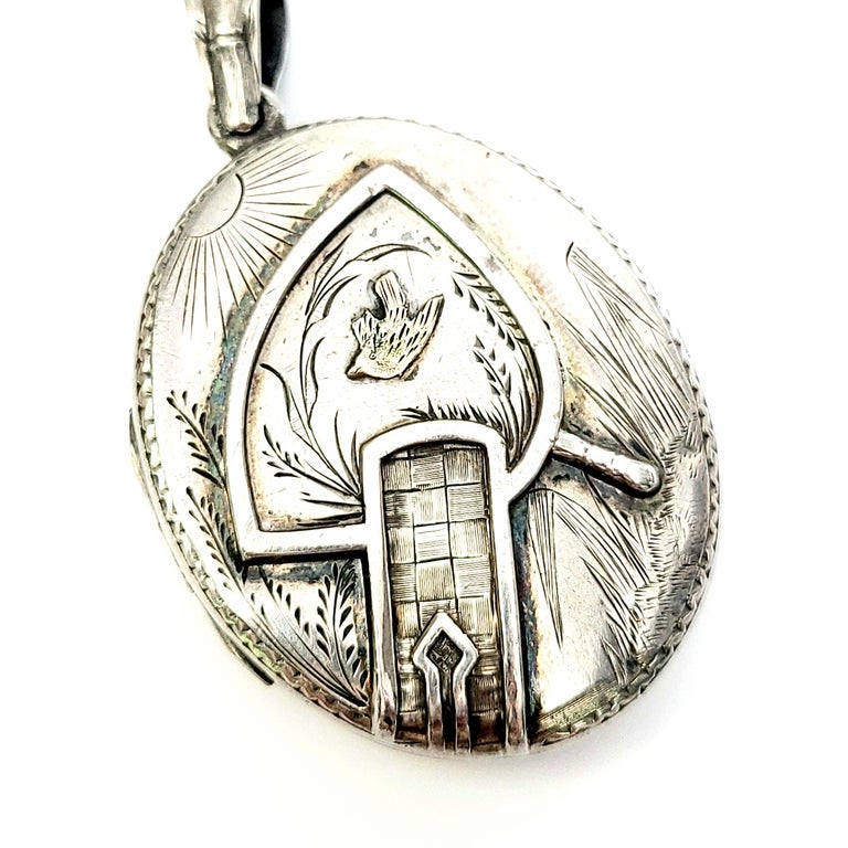Victorian 800 Silver Aesthetic Movement Bird Locket For Sale at 1stDibs
