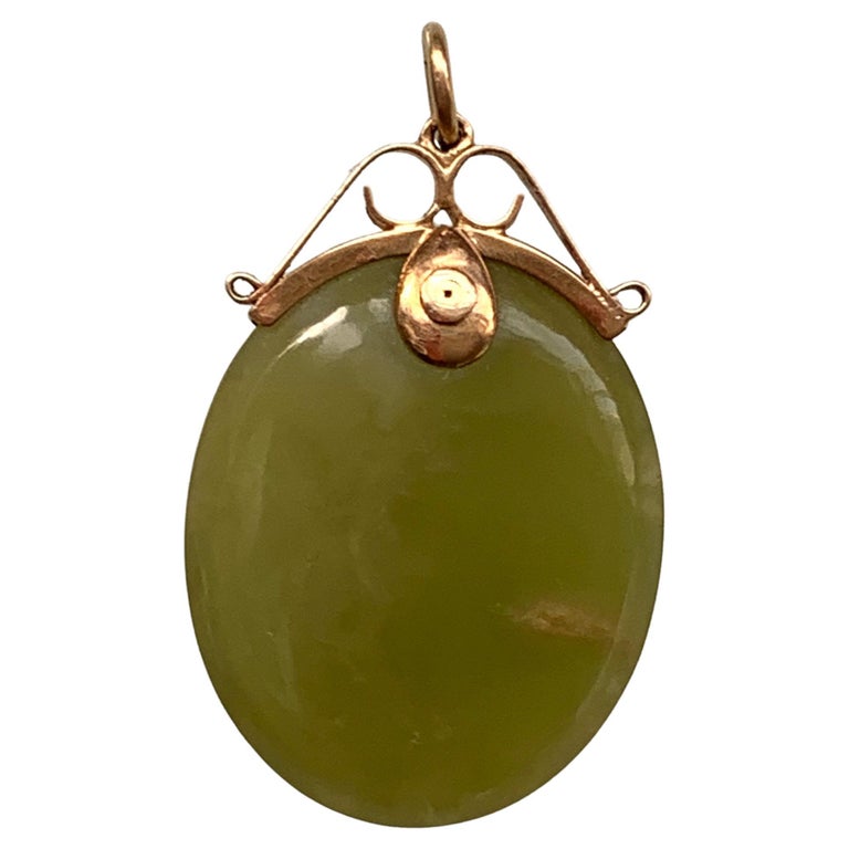 Victorian 9ct Gold Vintage Green Agate Pendant For Sale at 1stDibs