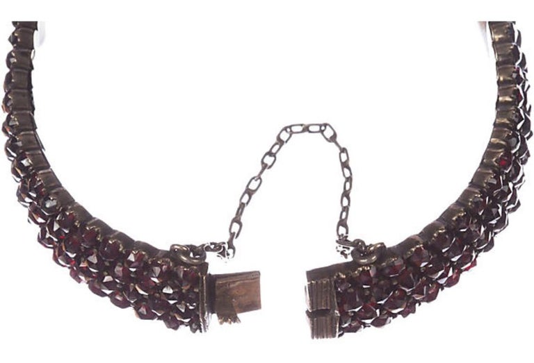Victorian Bohemian Rose Cut Red Garnet Hinge Bracelet For Sale at 1stDibs