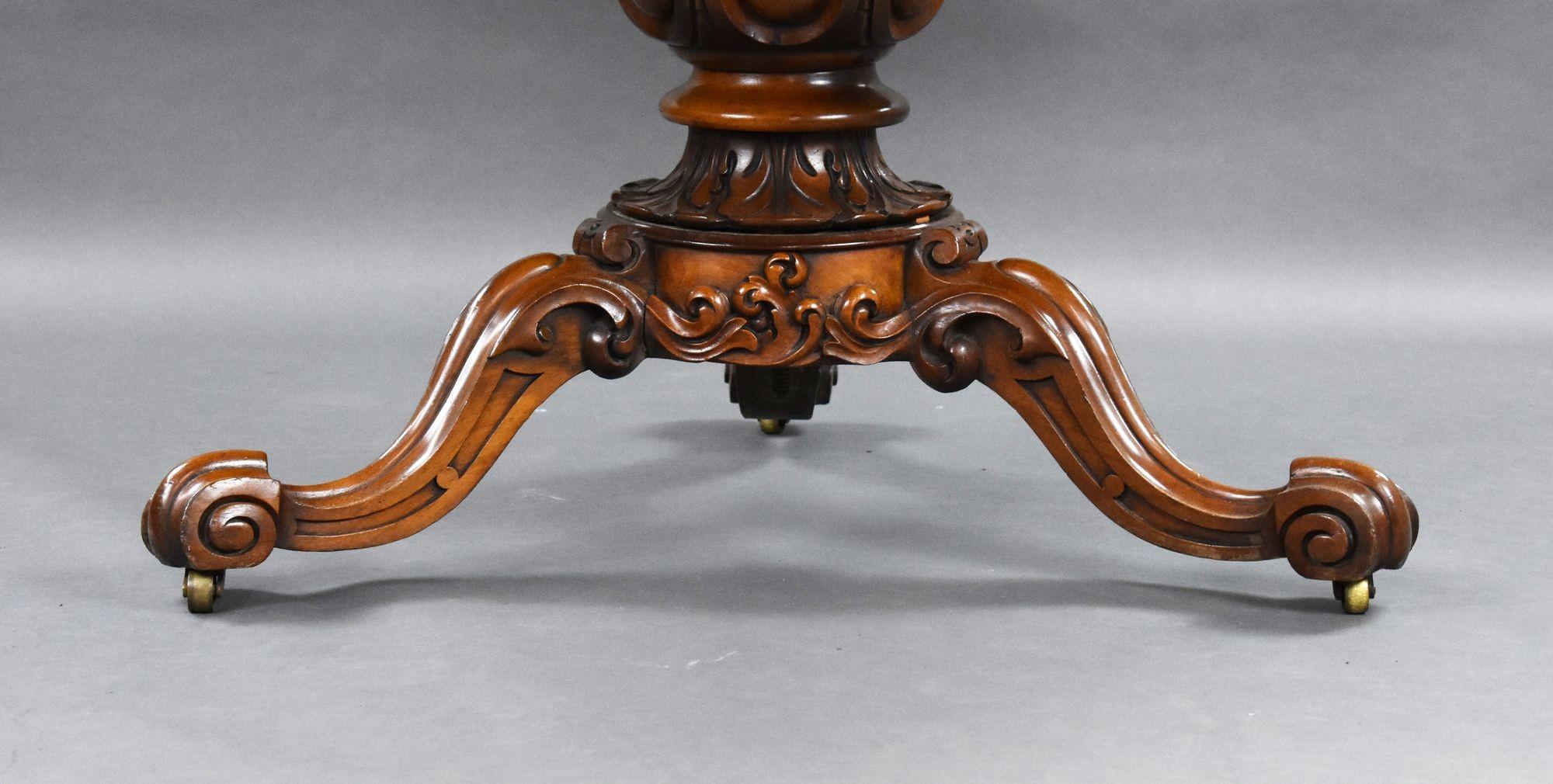 Victorian Burr Walnut Round Breakfast Table For Sale at 1stDibs