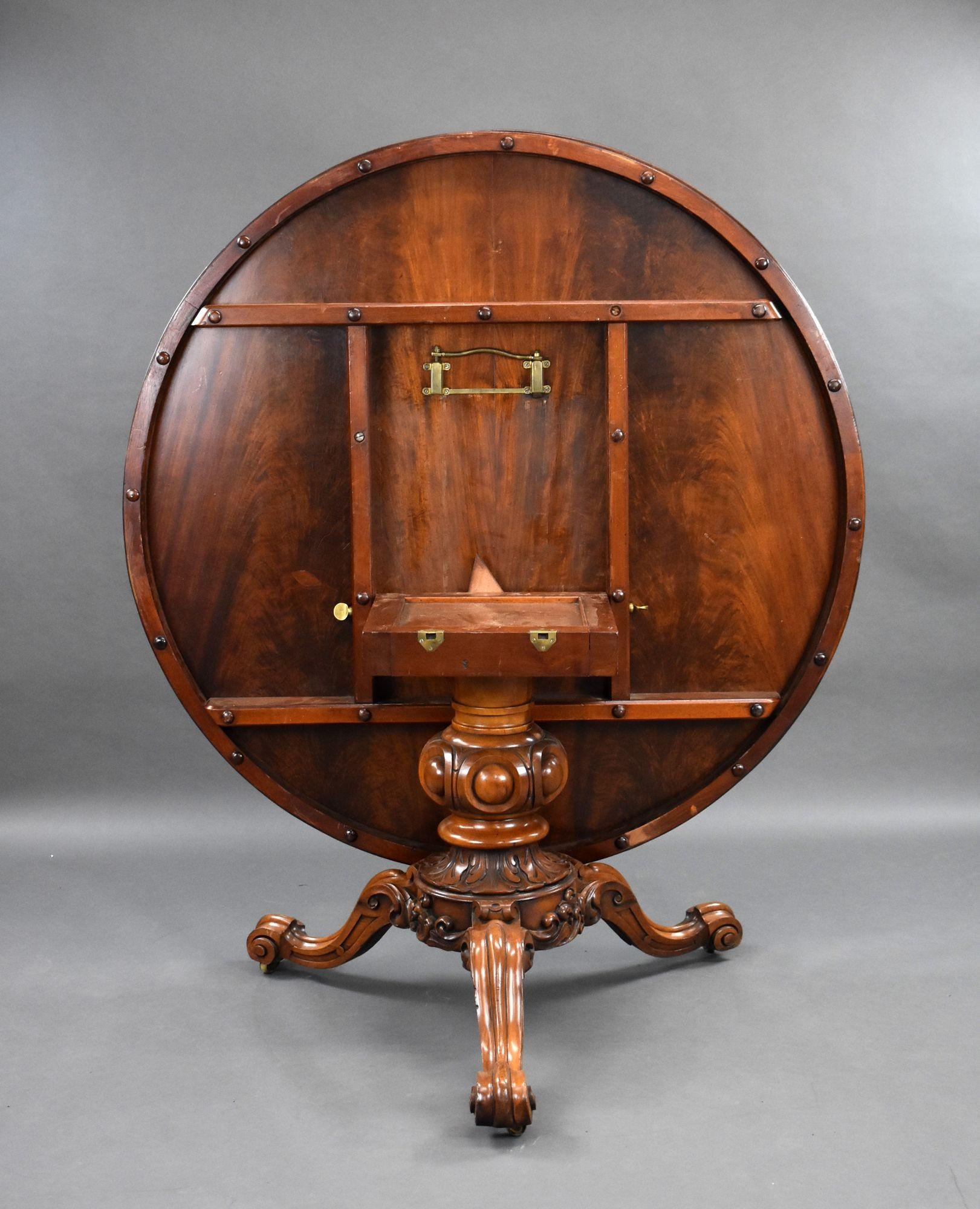 Victorian Burr Walnut Round Breakfast Table For Sale at 1stDibs