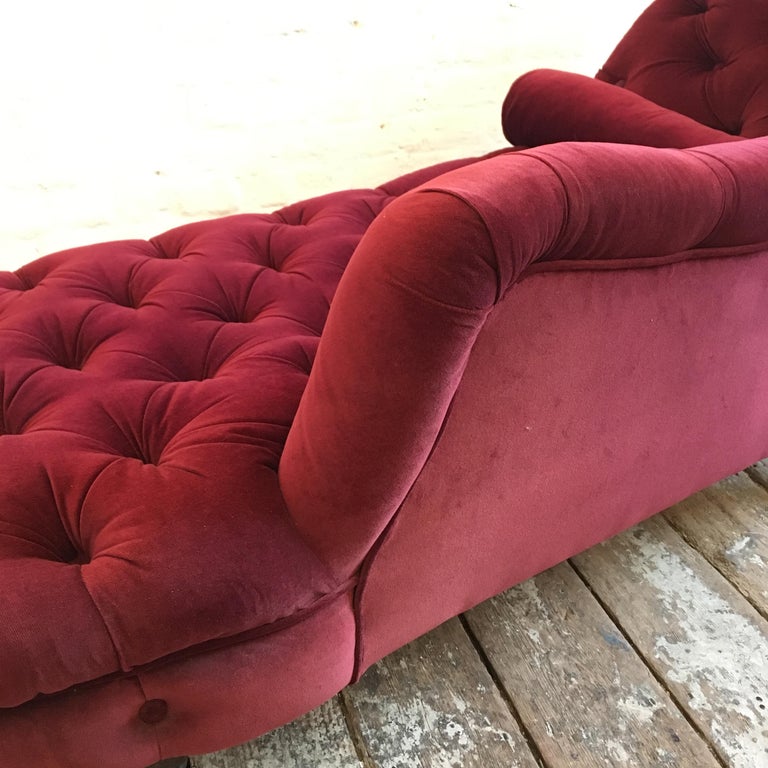 Victorian Buttoned Velvet Chaise Longue at 1stDibs