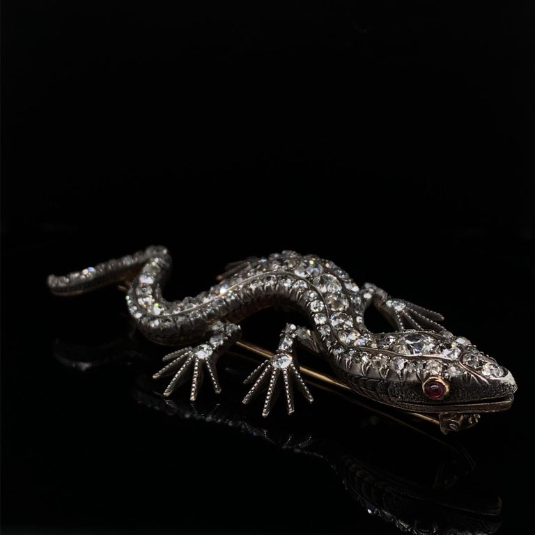 Victorian Diamond Set Lizard Brooch Yellow Gold For Sale at 1stDibs