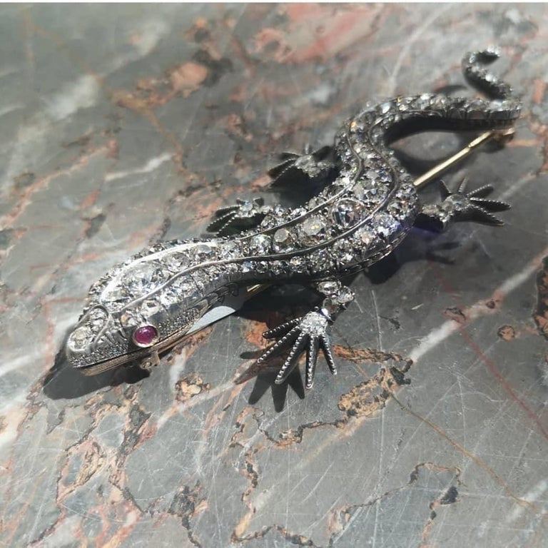 Victorian Diamond Set Lizard Brooch Yellow Gold For Sale at 1stDibs