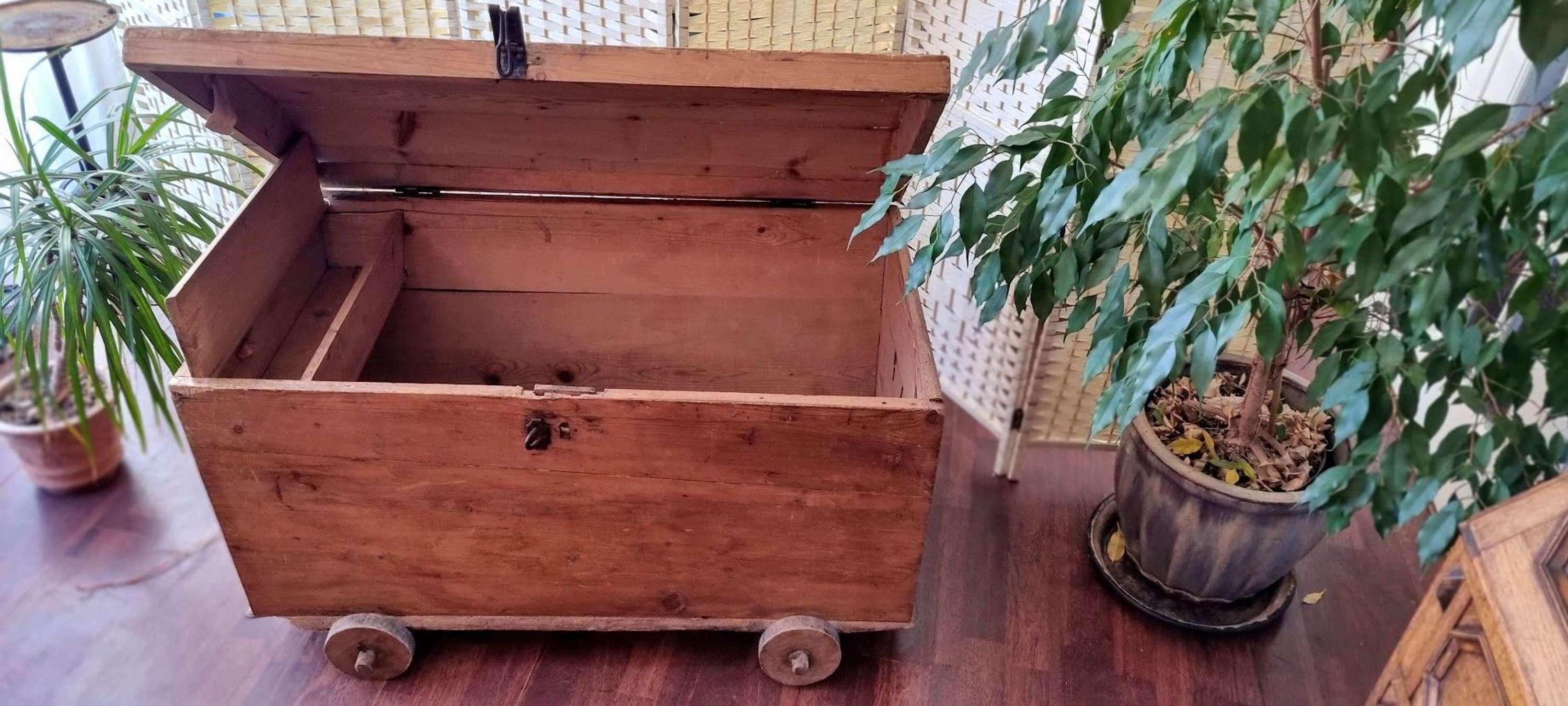 Victorian Dome Topped Pine Trunk with Wheels For Sale at 1stDibs