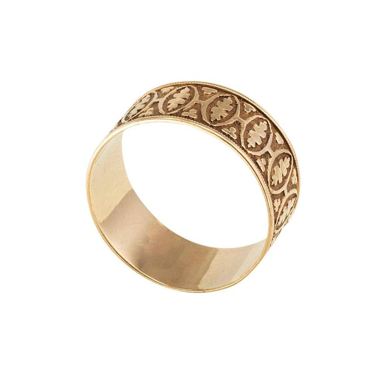 Victorian Engraved Gold Wedding Band For Sale at 1stDibs