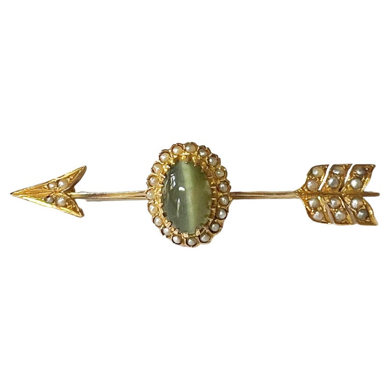Victorian Era 18k Gold Cat-Eye Chrysoberyl Pearl Arrow Brooch For Sale ...