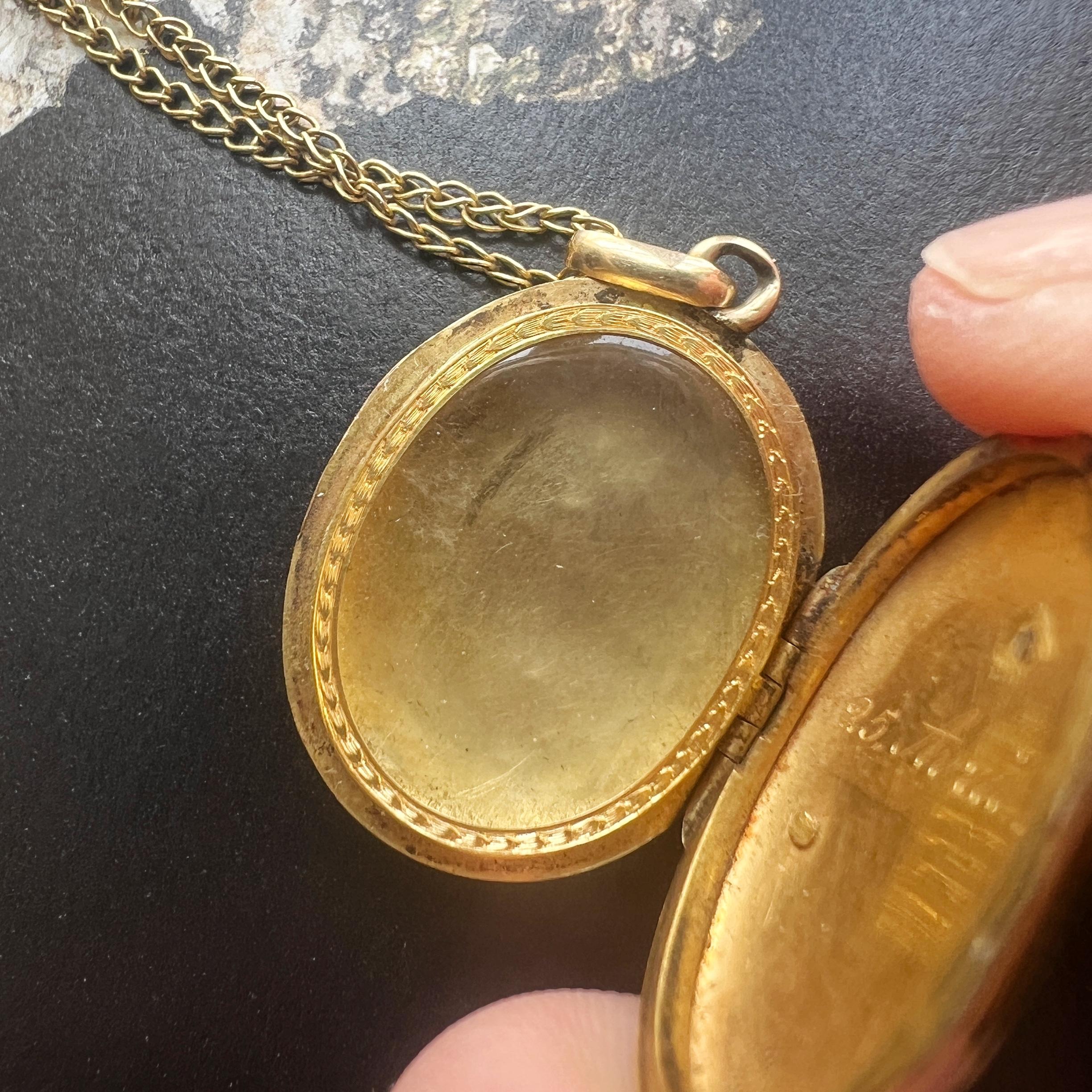 Victorian era 18K gold « H » letter locket pendant For Sale at 1stDibs