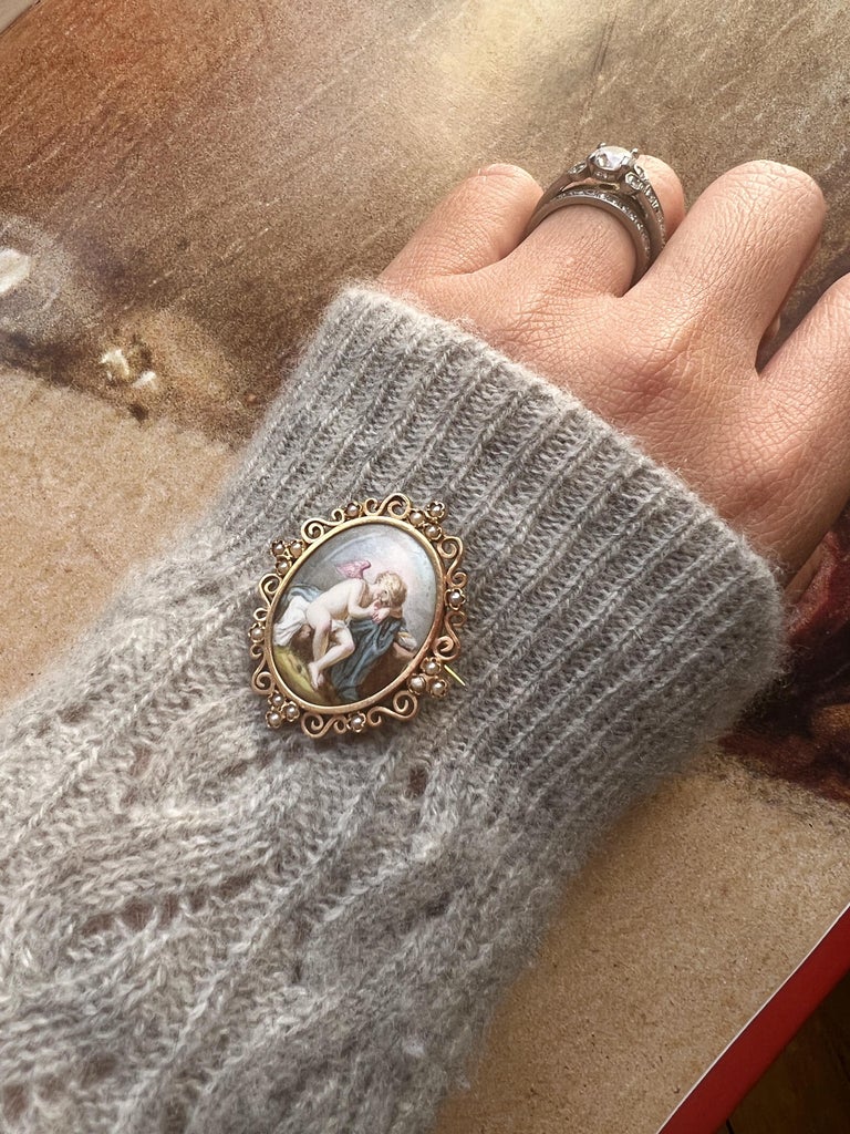 Victorian Era 18k Gold Natural Seed Pearls Angel Brooch For Sale at 1stDibs