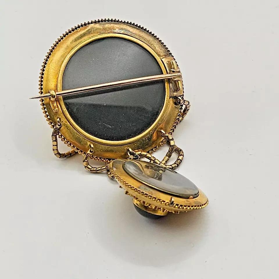 Victorian Etruscan Revival 14ct Solid Gold Cabochon Garnet Locket ...