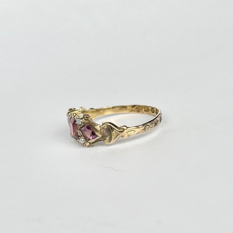 Victorian Garnet and Pearl 12 Carat Gold Ring For Sale at 1stDibs