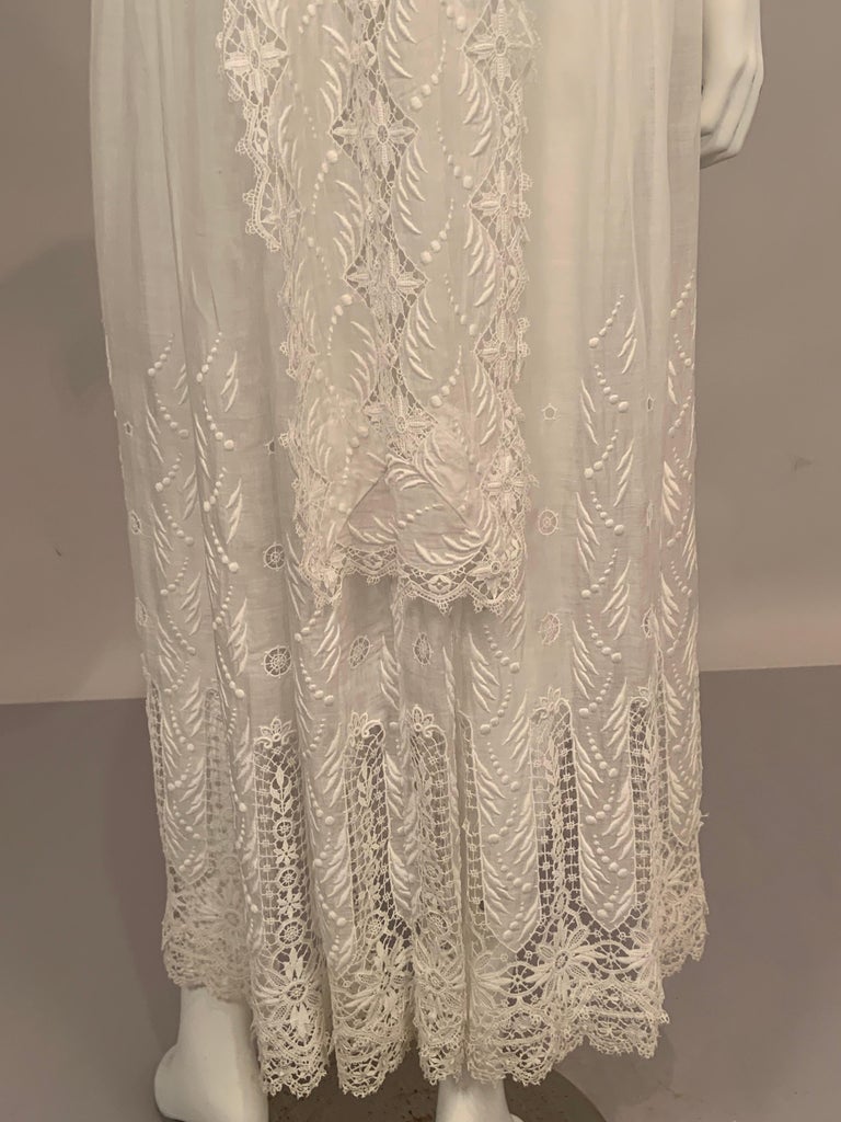 Victorian Bright White High Neck Lace and Embroidered Handkerchief ...