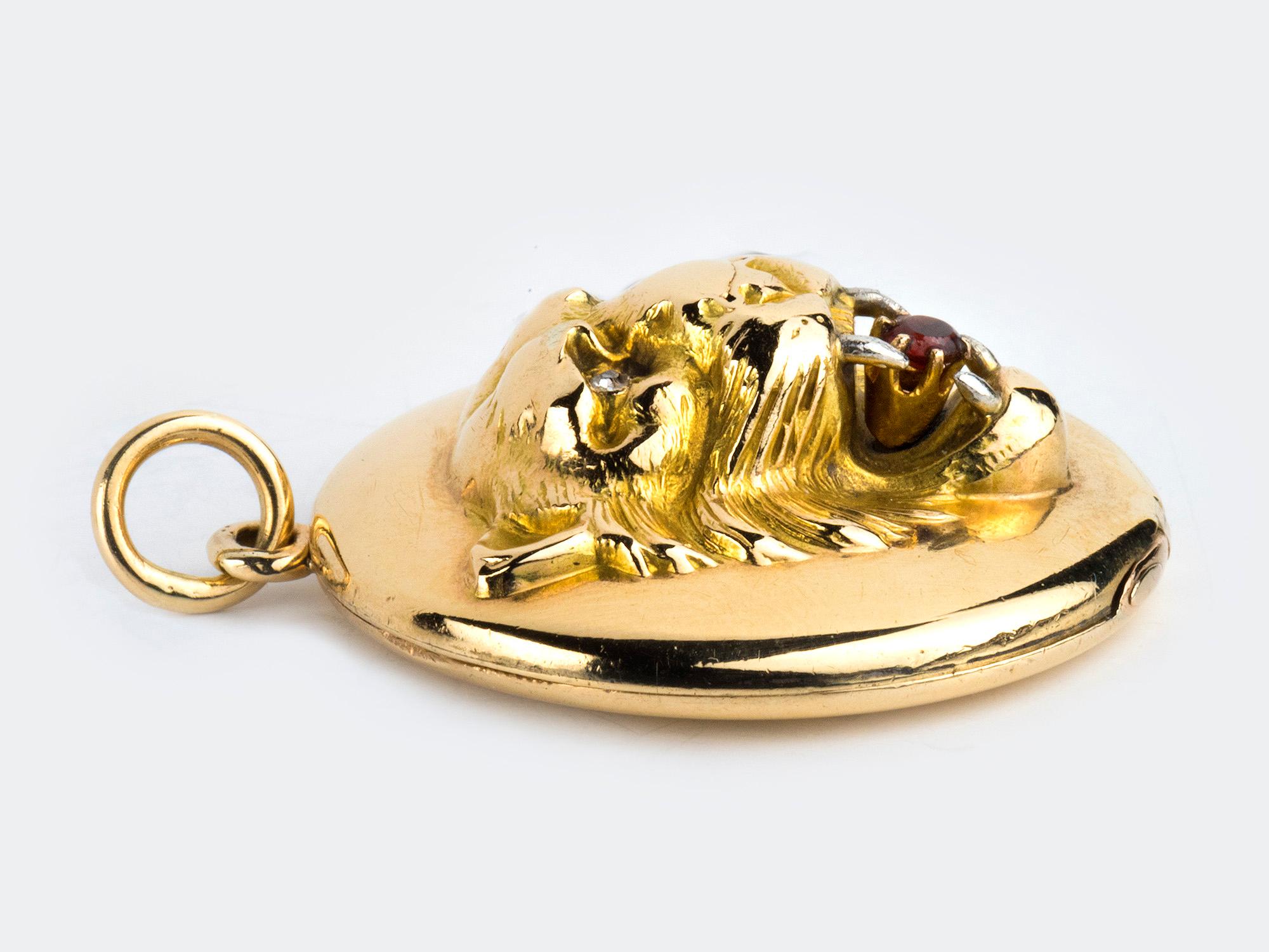 Victorian Lion Locket with Longchain at 1stDibs