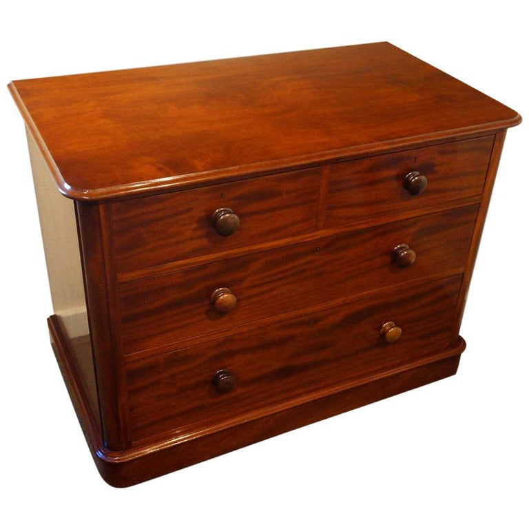 Victorian Mahogany Round Cornered Chest For Sale at 1stDibs
