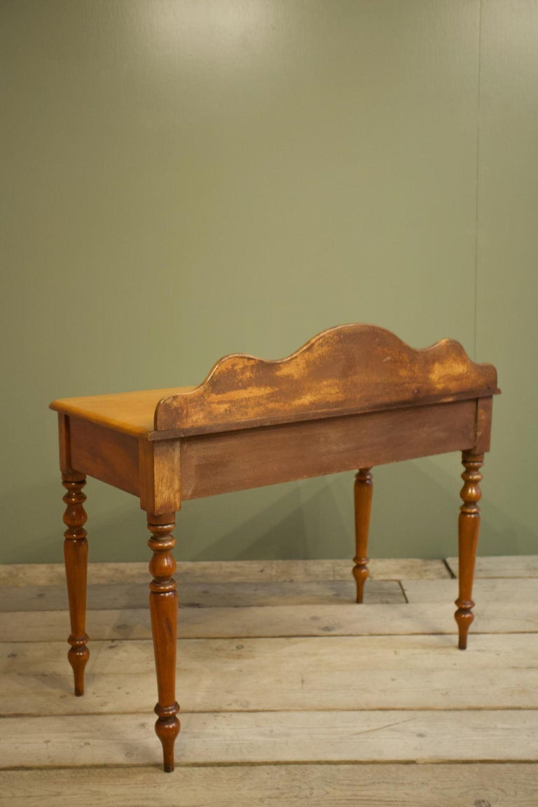 Victorian Mahogany Scalloped Back Serving Table For Sale at 1stDibs