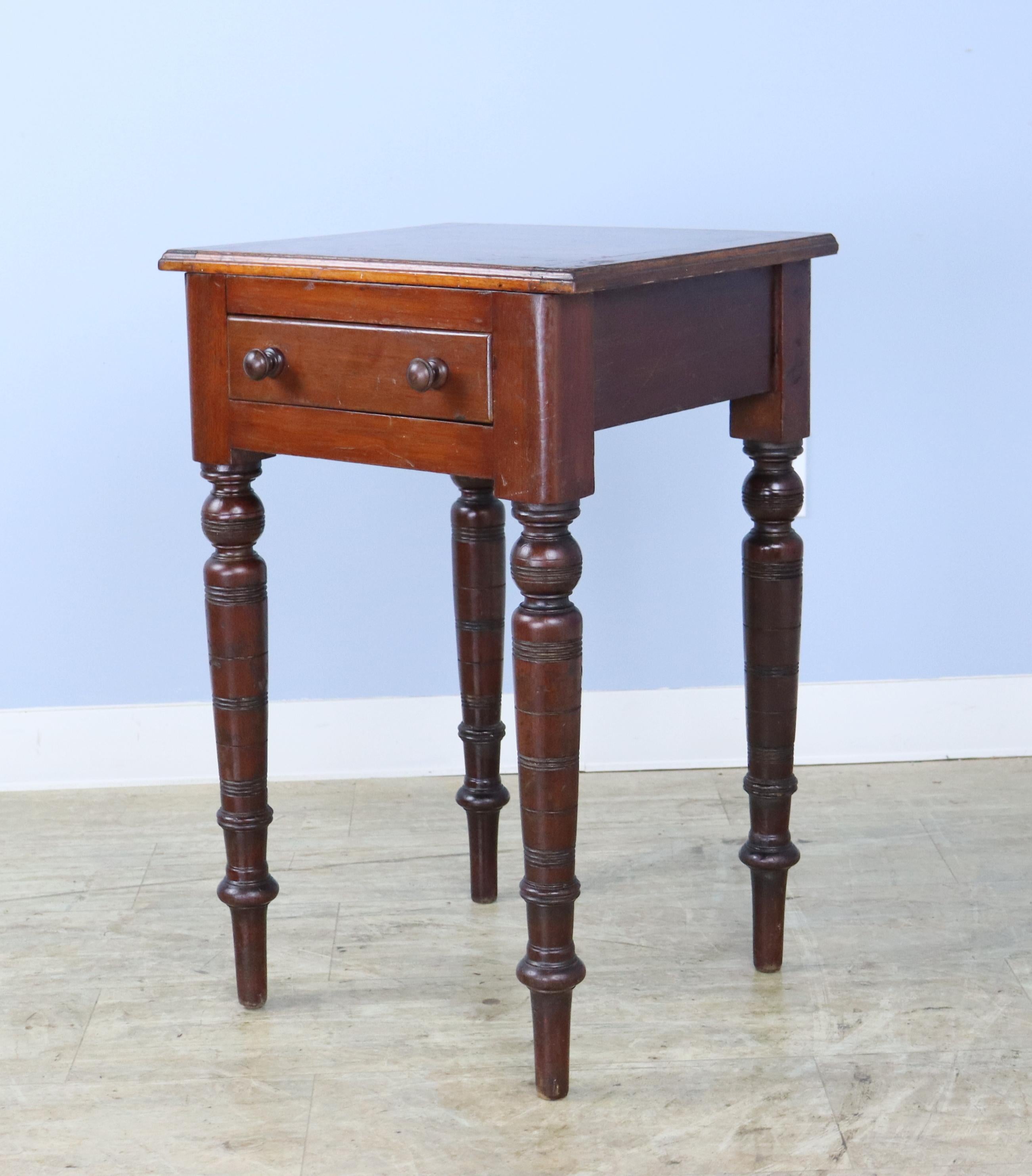 Victorian Mahogany Side Table with Turned Legs For Sale at 1stDibs