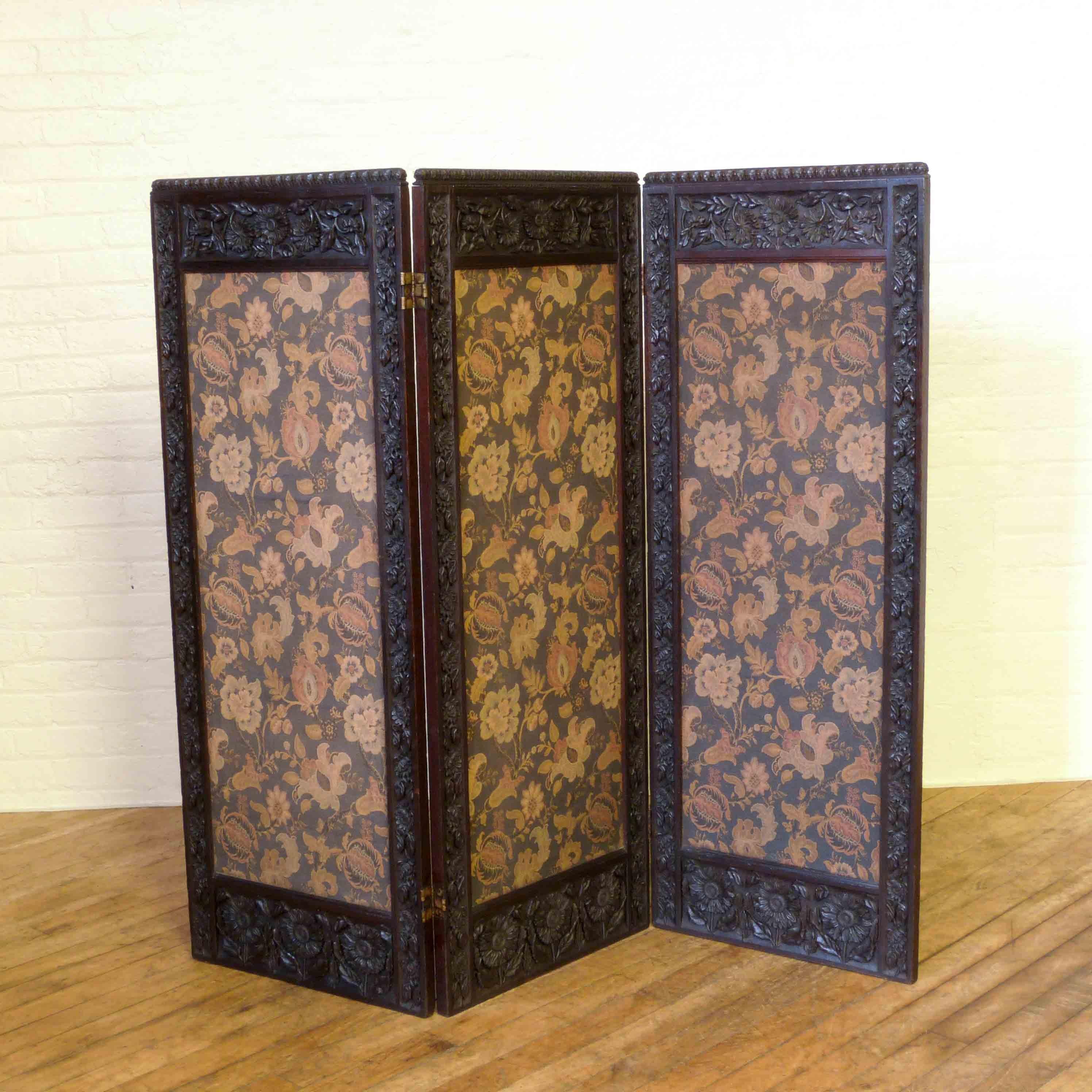 Victorian Oak Framed Tapestry Screen For Sale at 1stDibs