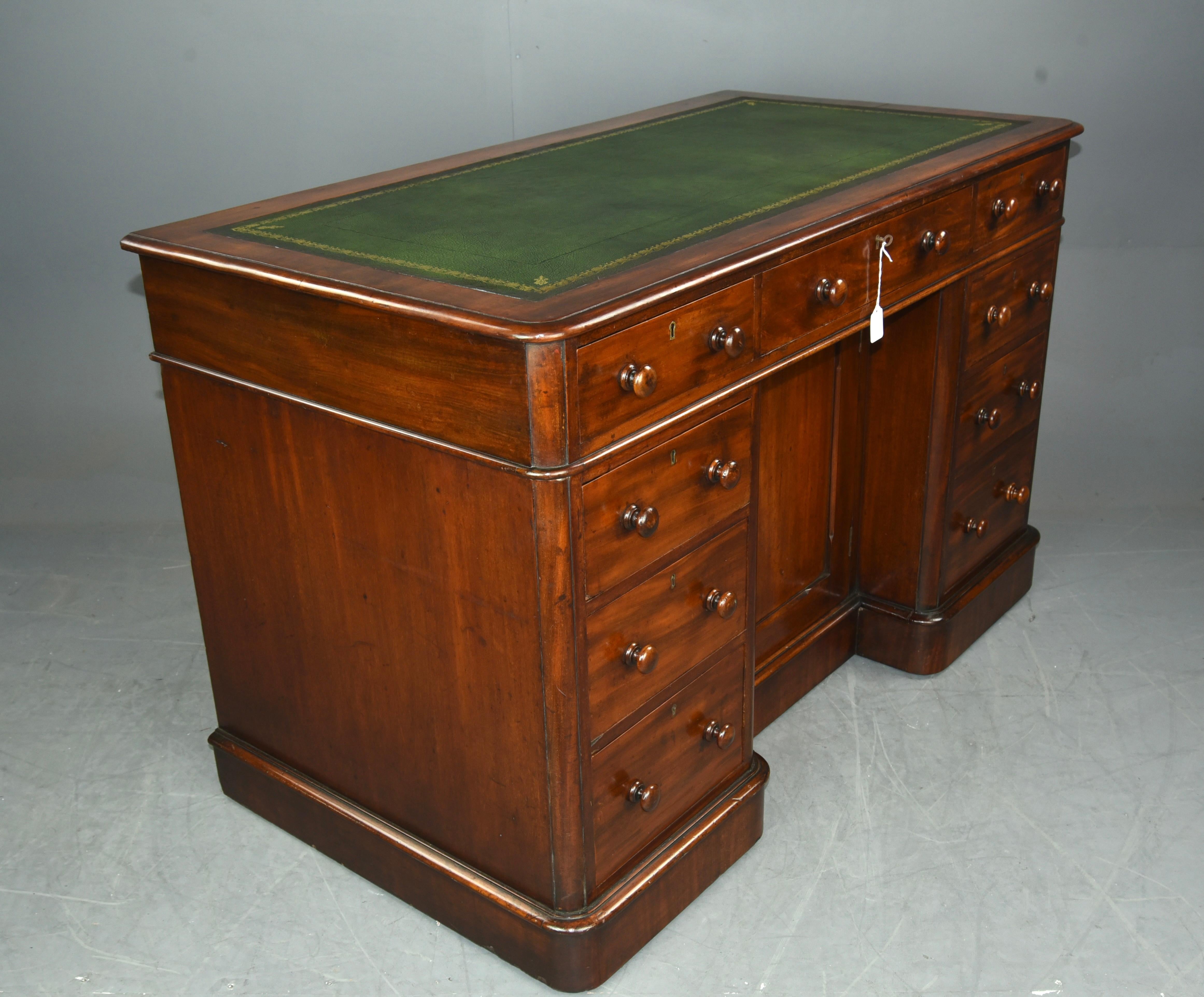 Victorian Pedestal Desk at 1stDibs