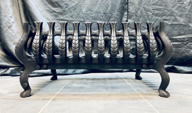 Victorian Period Style Cast Iron Fire Grate For Sale at 1stDibs