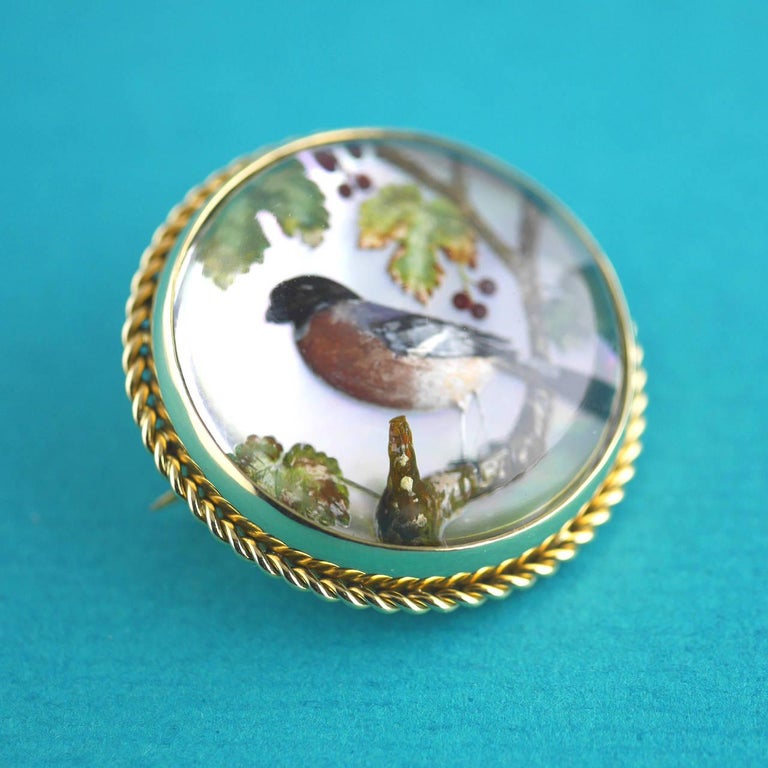 Victorian Reverse Intaglio Essex Crystal Bird Brooch For Sale at 1stDibs