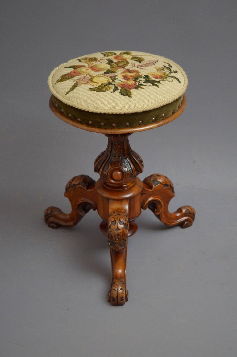 Victorian Revolving Stool in Walnut For Sale at 1stDibs