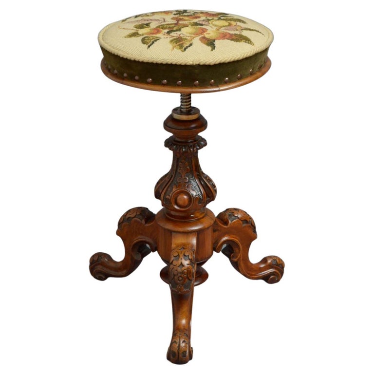 Victorian Revolving Stool in Walnut For Sale at 1stDibs