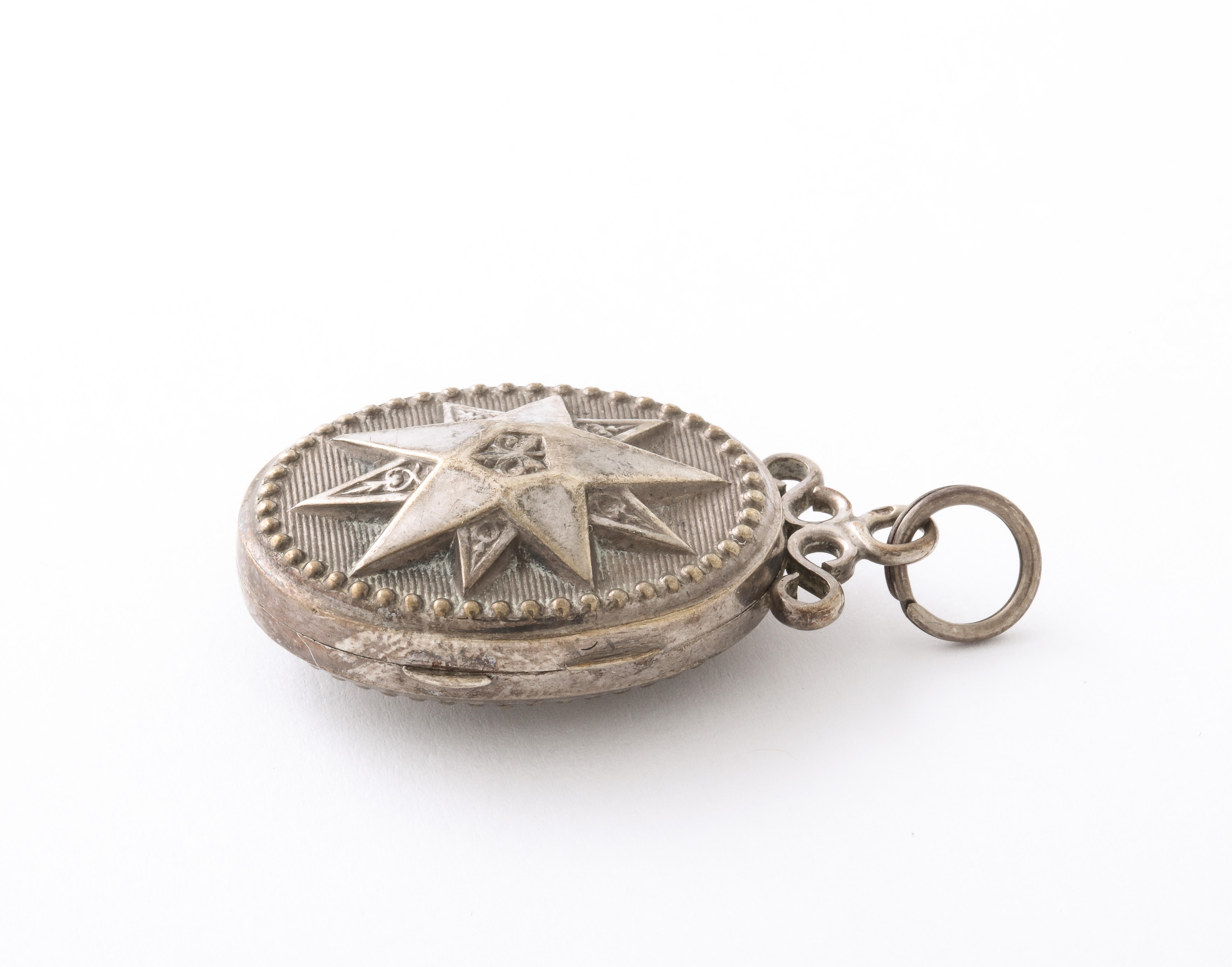 Victorian Sterling Silver French Star Locket For Sale at 1stDibs