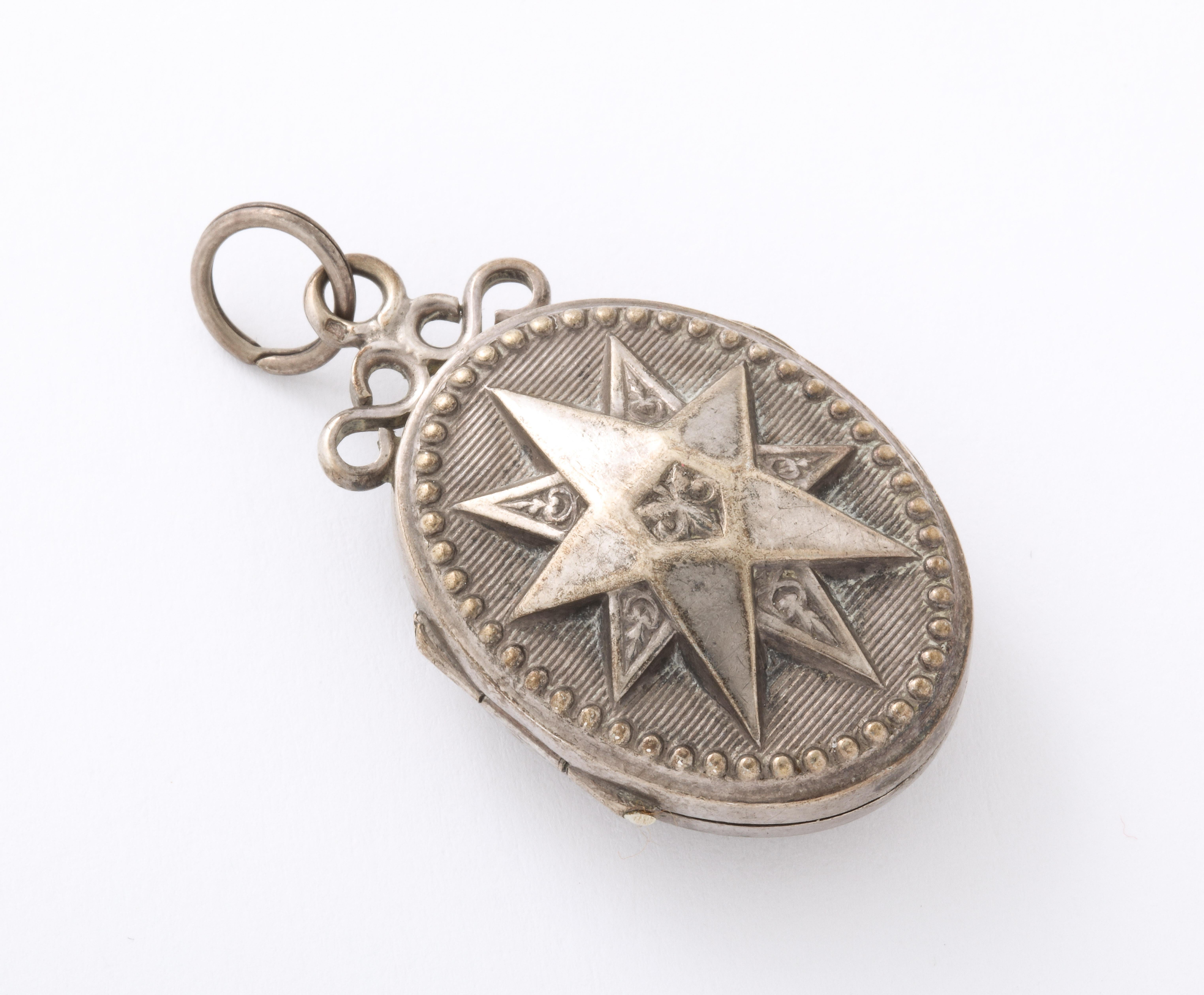 Victorian Sterling Silver French Star Locket For Sale at 1stDibs