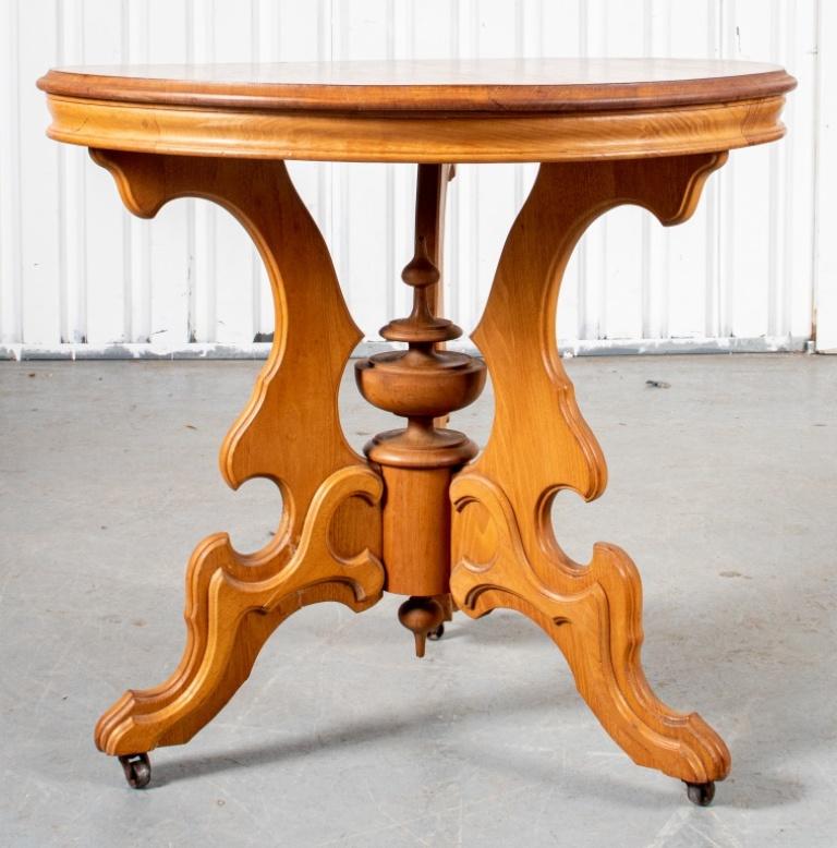Victorian Style Round Center Table For Sale at 1stDibs