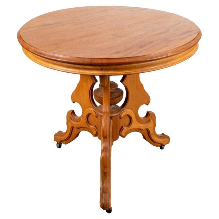 Victorian Style Round Center Table For Sale at 1stDibs