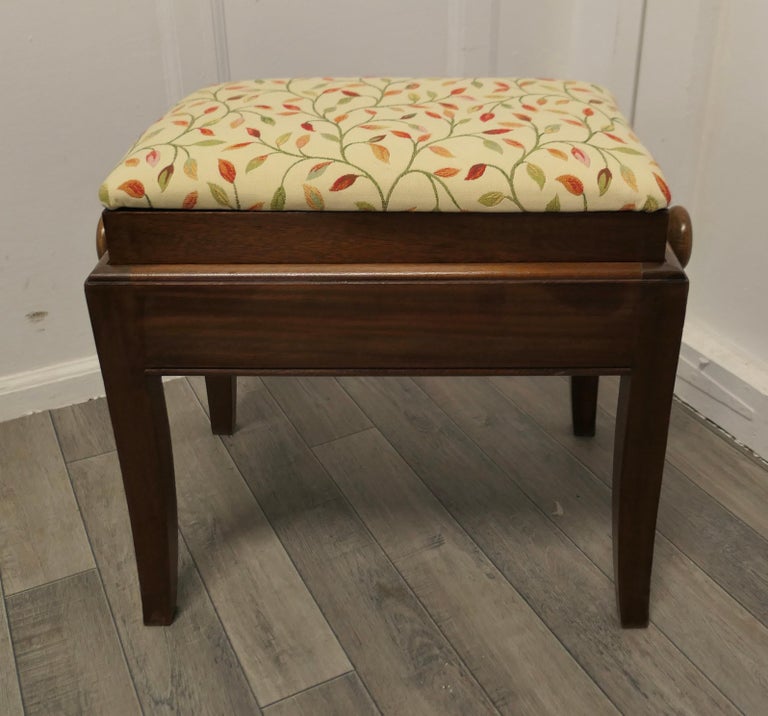 Victorian Walnut Upholstered Rising Piano Stool For Sale at 1stDibs