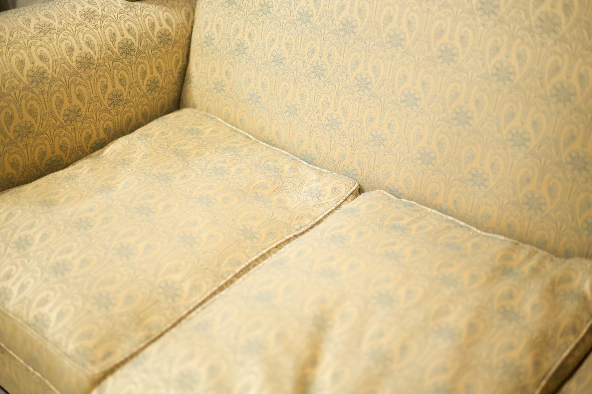 Victorian Wingback English country house sofa For Sale at 1stDibs