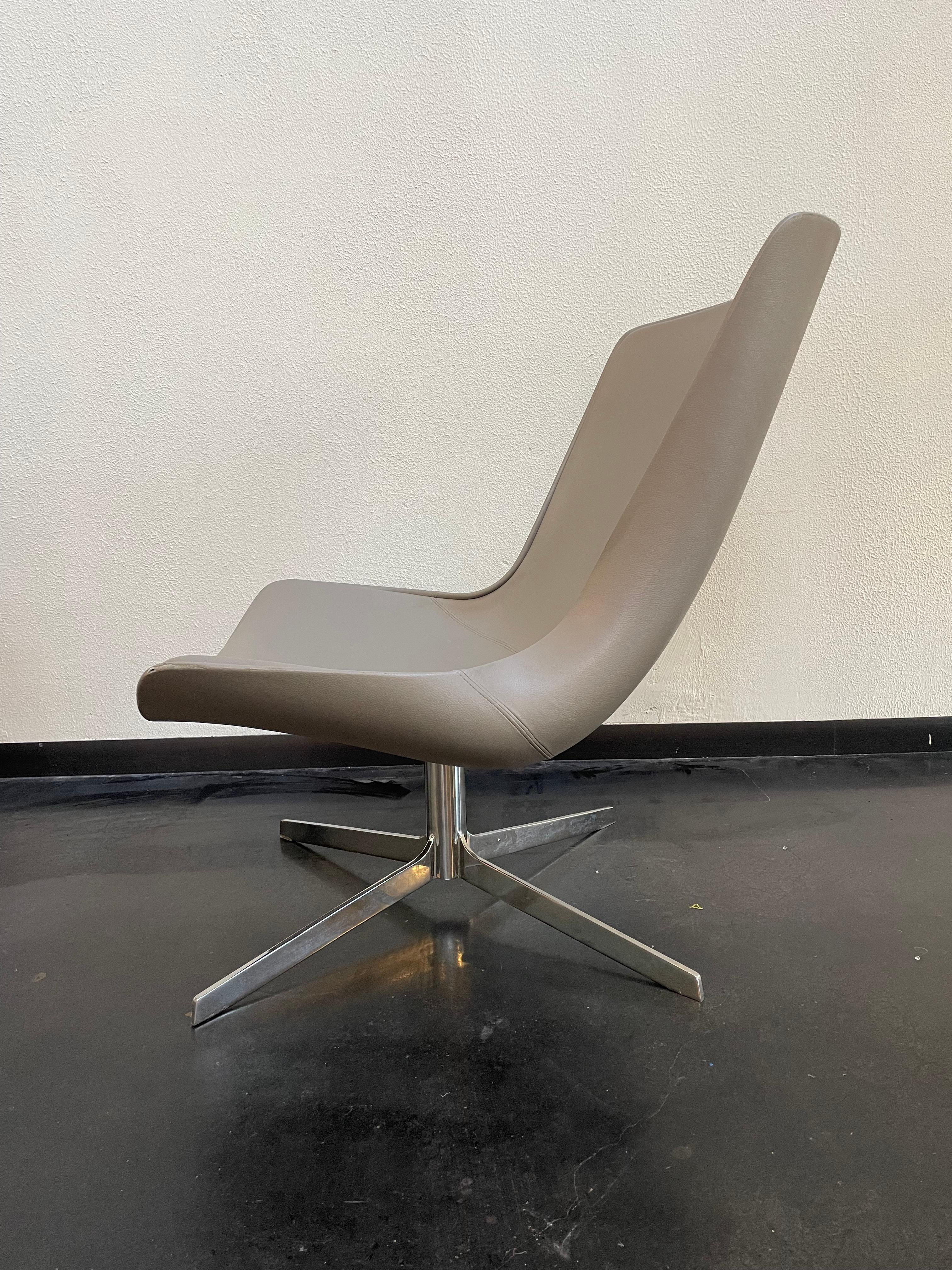 Vika Lounge Chair by Bernhardt Design at 1stDibs | bernhardt lounge ...