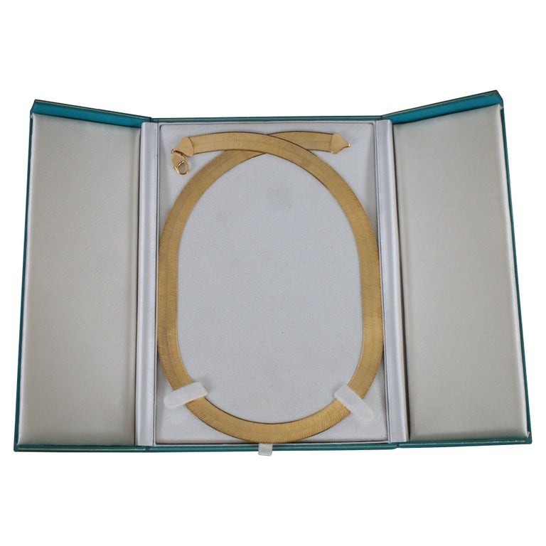 Collier à chevrons plat vintage en or jaune 10 carats avec chaîne ...