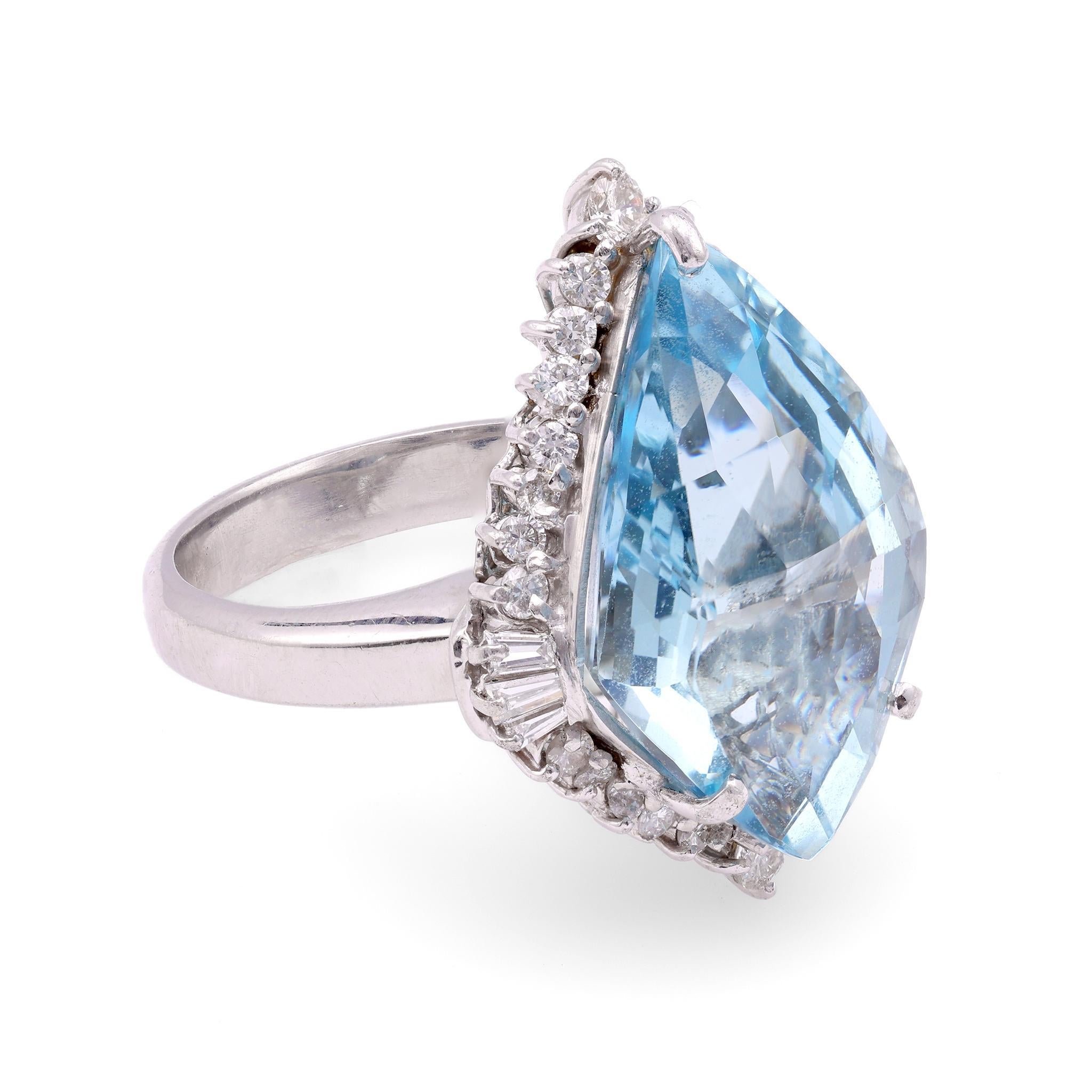 Vintage 12.62 Carat Lozenge Cut Aquamarine Diamond Platinum Ring For ...