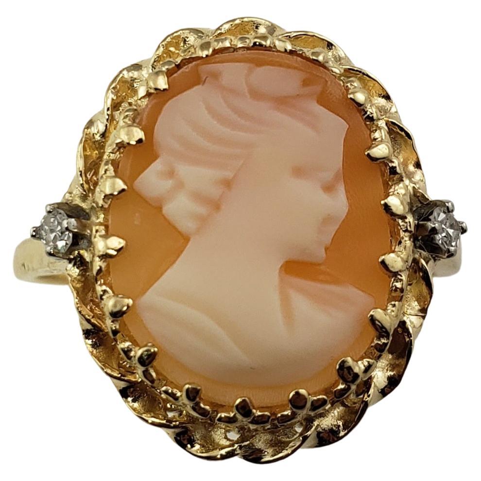 14 Karat Yellow Gold Vintage Cameo Ring For Sale at 1stDibs