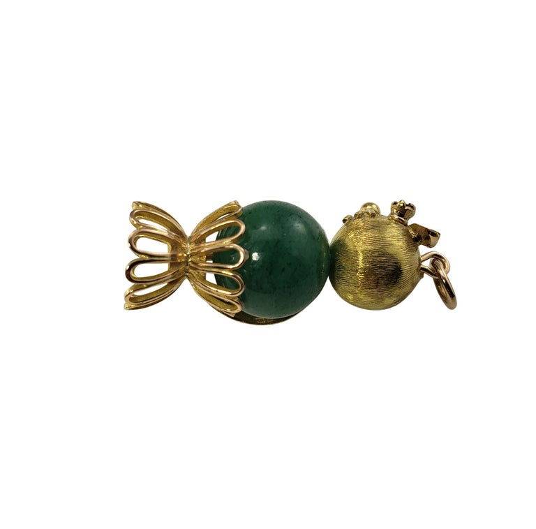 14 Karat Yellow Gold and Jade Cat Charm For Sale at 1stDibs