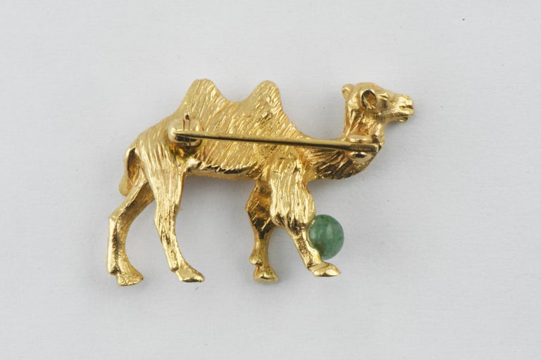 Vintage 14 Karat Gold Double Hump Camel Pin Brooch with Jade Accent at ...