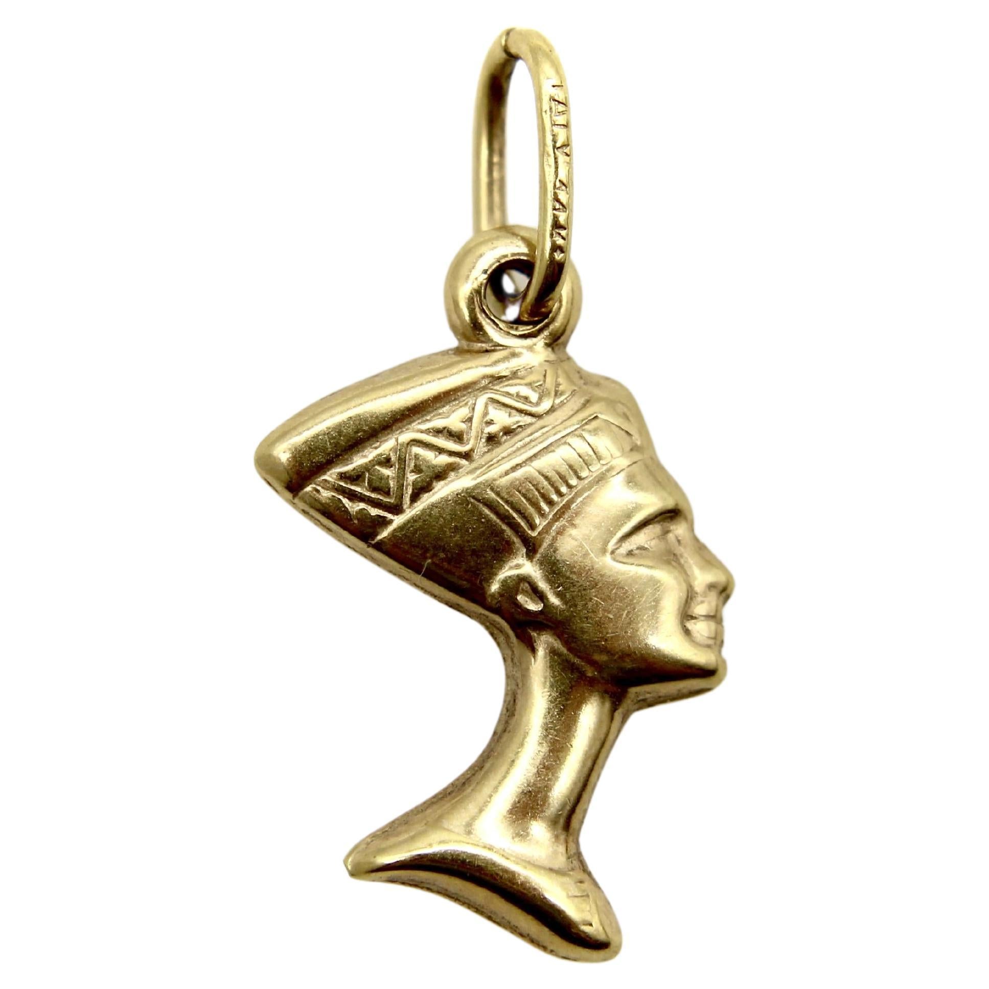 Vintage 14K Gold Nefertiti Pendant For Sale at 1stDibs