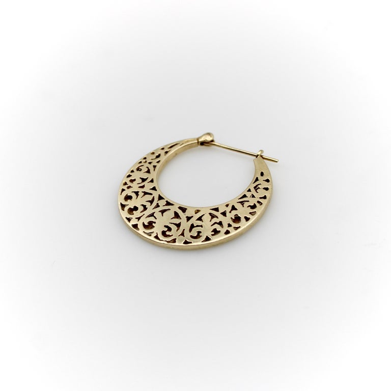 Vintage 14K Gold Reticulated Moon Hoop Earrings For Sale at 1stDibs