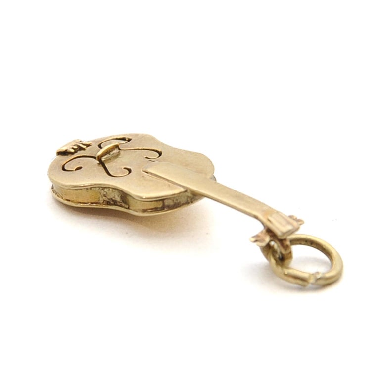 Vintage 14K Gold Violin Charm Pendant For Sale at 1stDibs