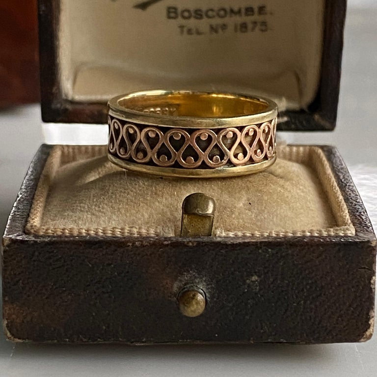 Vintage 14k Two-Tone Pattern Design Ring For Sale at 1stDibs